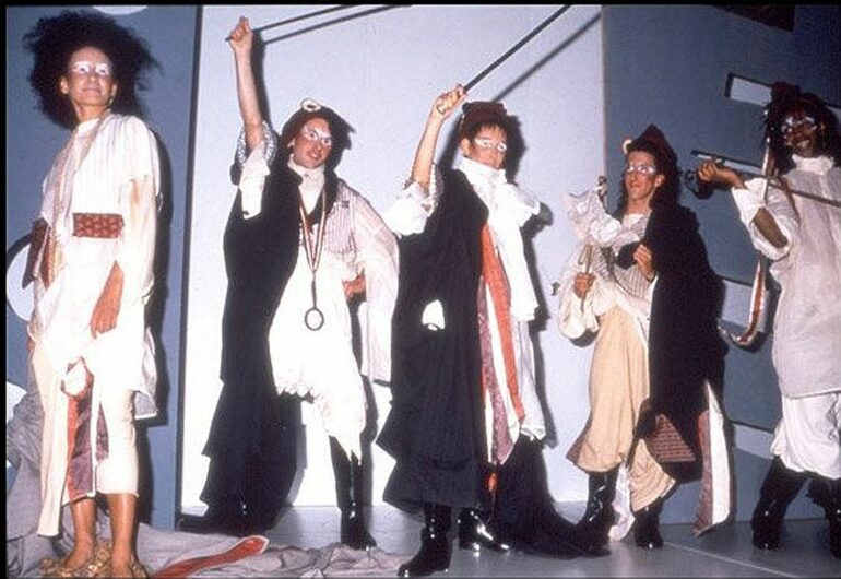 Biografía del diseñador John Galliano, el superviviente de la moda