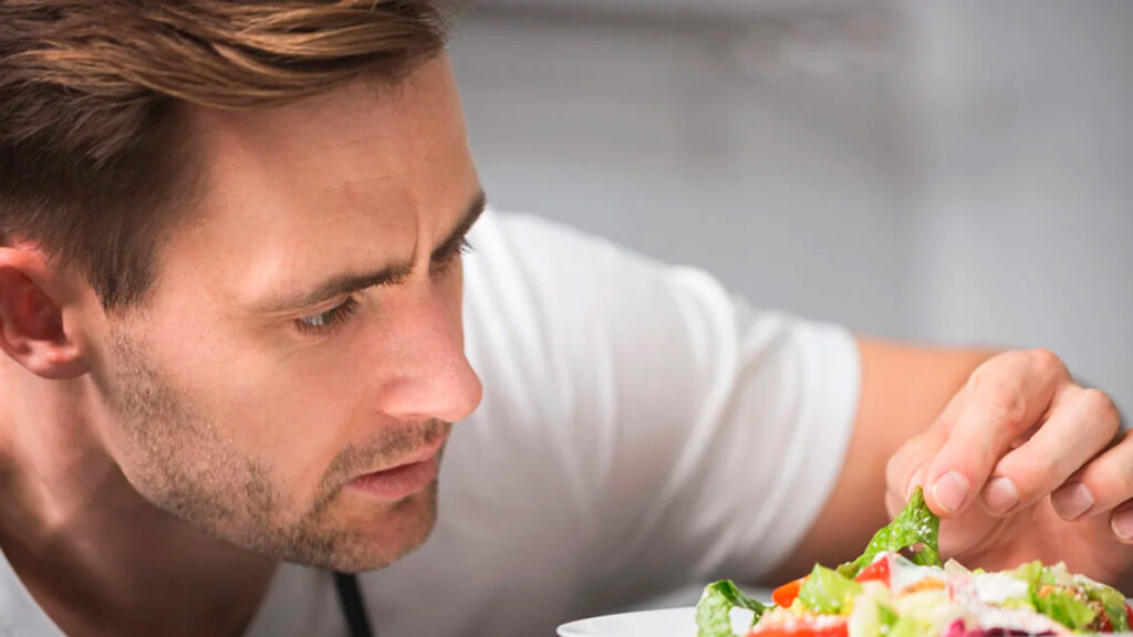 Qué es la Fagofobia, causas y cómo superar el miedo a tragar