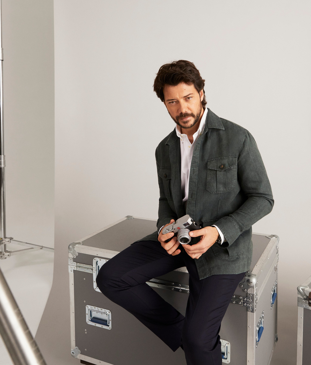 Álvaro Morte protagoniza la nueva campaña de Emidio Tucci