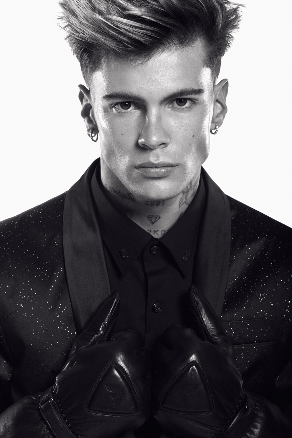 Entrevista al influencer y cantante Víctor Pérez "VYPERR" – Rísbel Magazine